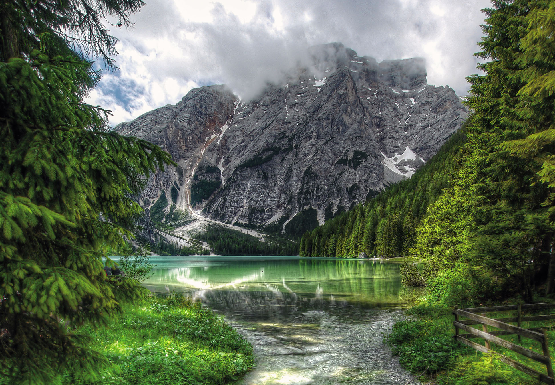 It's Time to Make Those Summer Travel Plans - Rizzoli New York